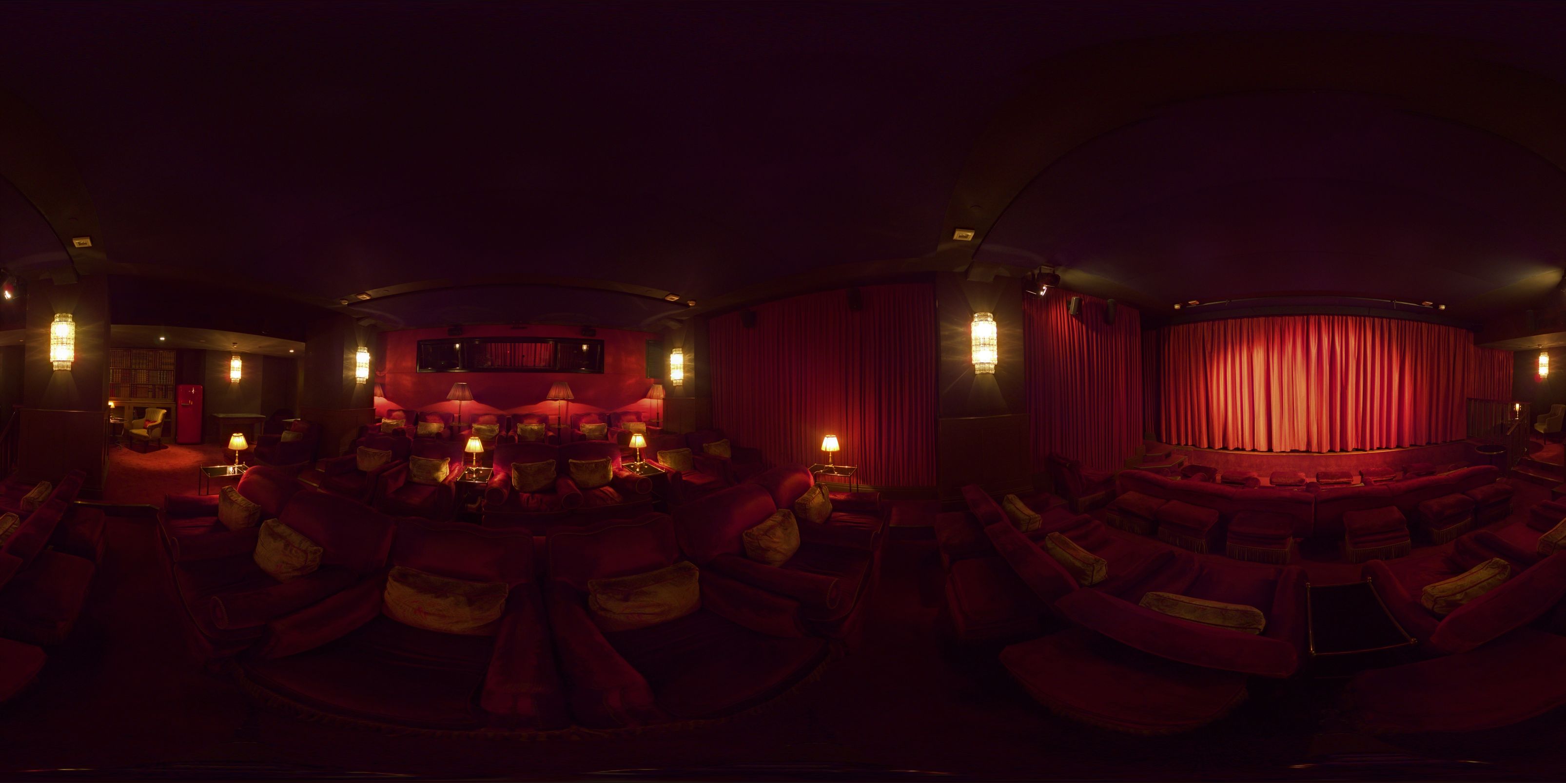 Cinema / Red Room - Immoviewer